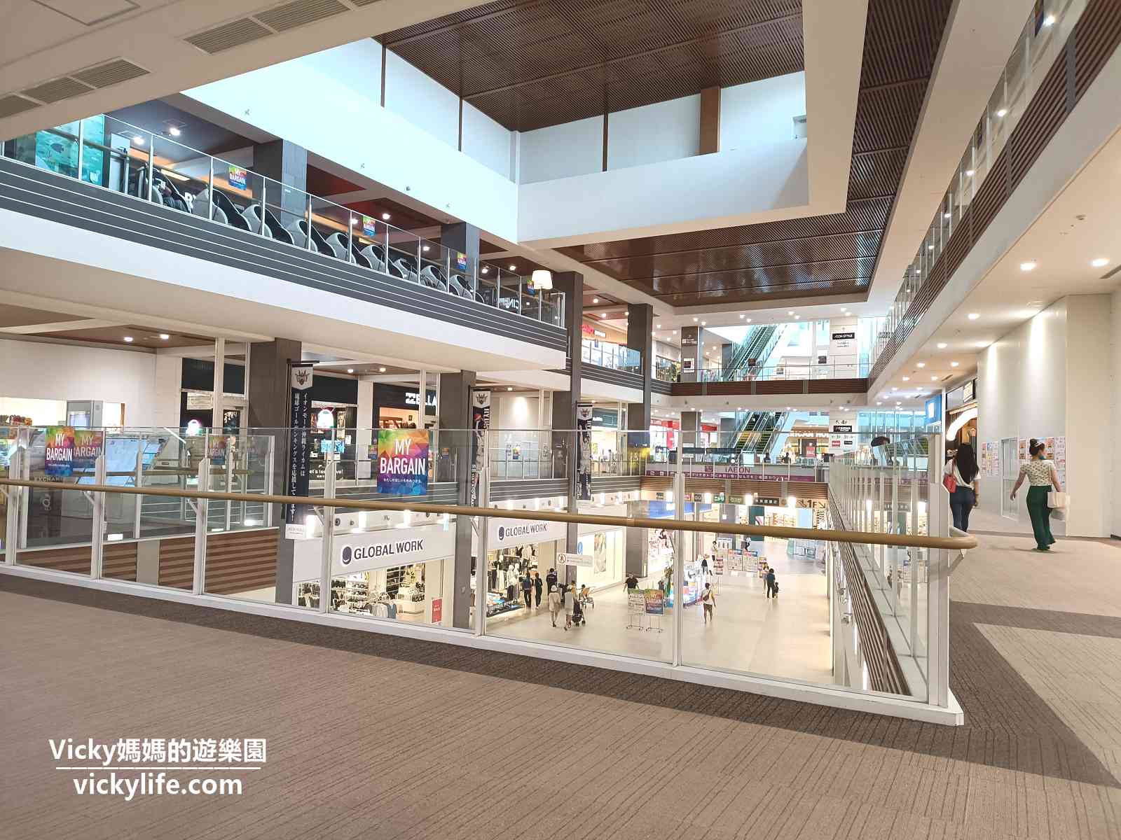 永旺夢樂城沖繩來客夢︱來沖繩必逛AEON Mall：沖繩最大購物中心，60家餐飲，200家店鋪，4000格車位 @Vicky 媽媽的遊樂園
