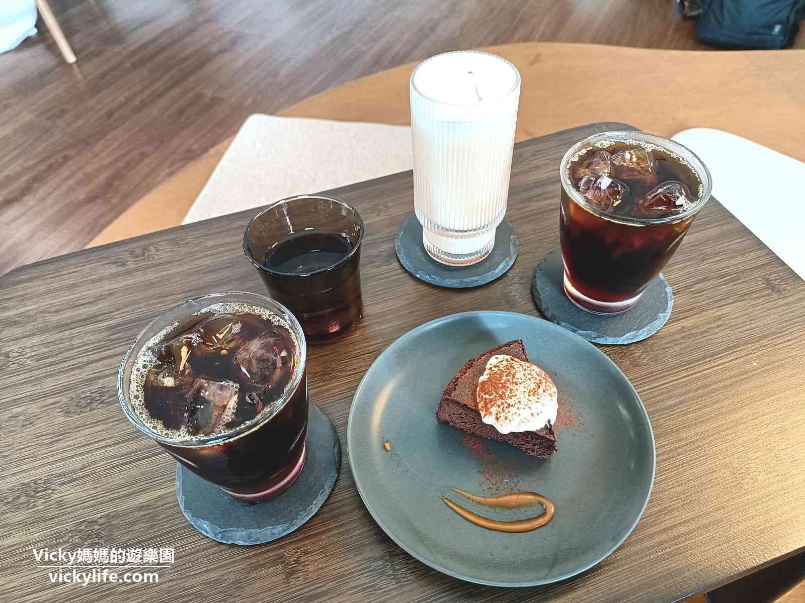 萬萬One One Coffee︱台南中西區咖啡館︱隱身於雙全紅茶巷弄內的好喝咖啡館 @Vicky 媽媽的遊樂園