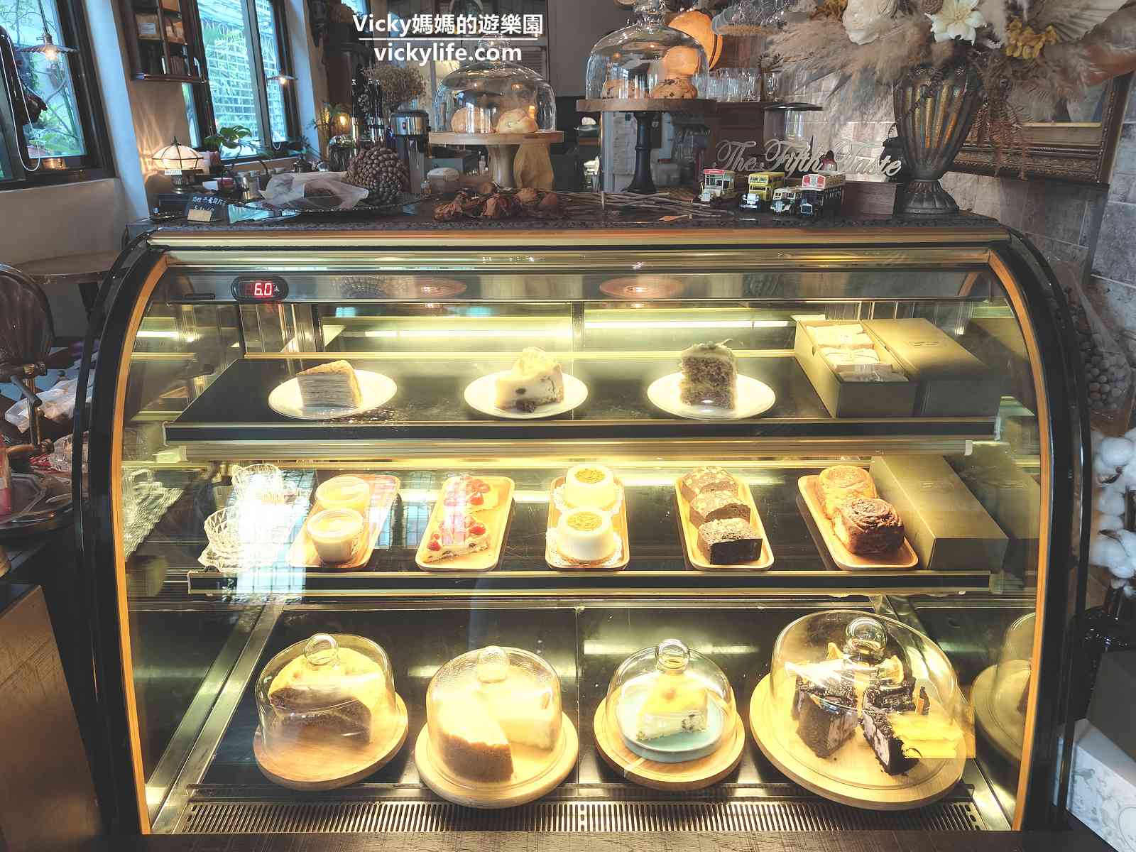 台南甜點︱The Fifth Taste(菜單)：台南市立體育場附近的歐風咖啡館，一秒到歐洲享用甜點和午茶 @Vicky 媽媽的遊樂園